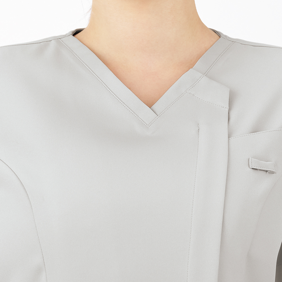 【2025年最新白衣-住商モンブラン/uka medical uniform study-UM501-SB】レディーススクラブ（サンドベージュ ...