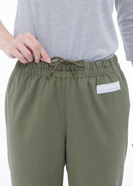 【2025年最新白衣-NAGAILEBEN/ナガイレーベン-CPP-5333-130】男女兼用パンツ（オリーブ）【CPP】 [医療白衣ユニフォーム.com]